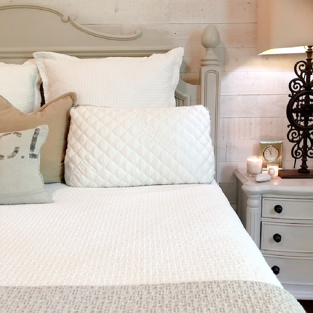 We are featured by Hello Lovely Studio!